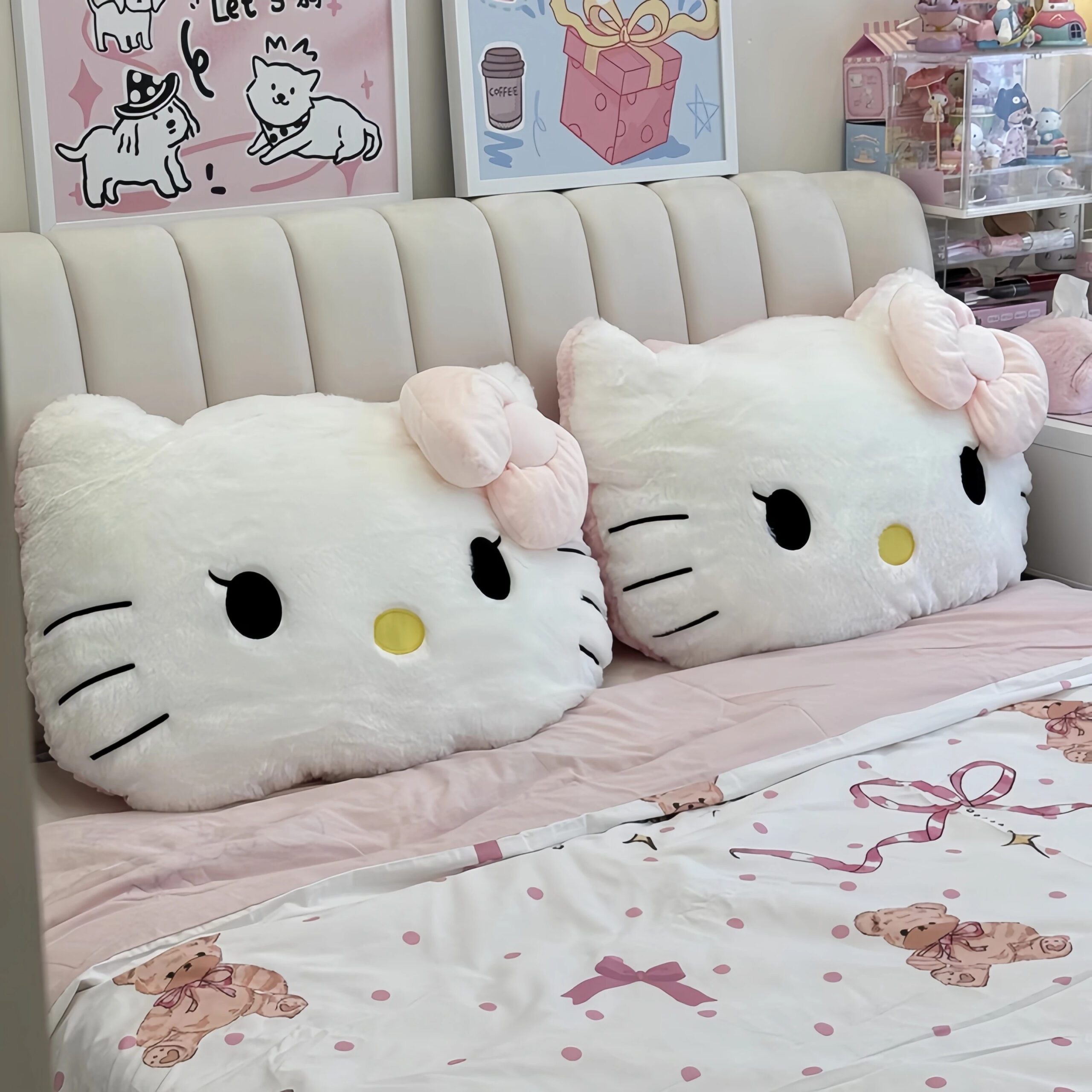 Hello Kitty Pillow - Flip In Cart